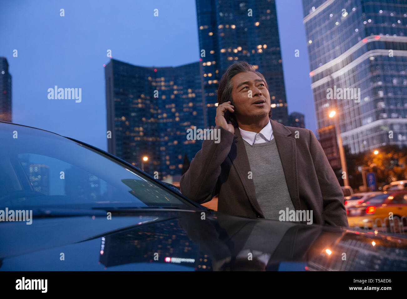 Business man make a phone call Stock Photo - Alamy
