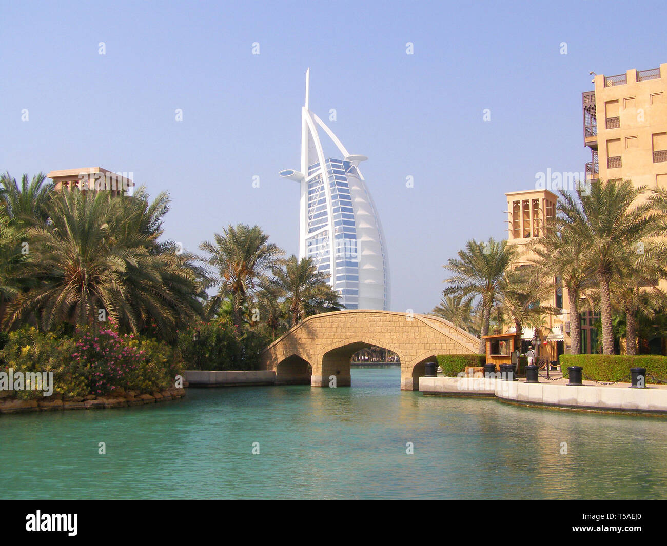 DUBAI, UAE - SEPTEMBER 28 th 2011: The world's most luxurious hotel ...