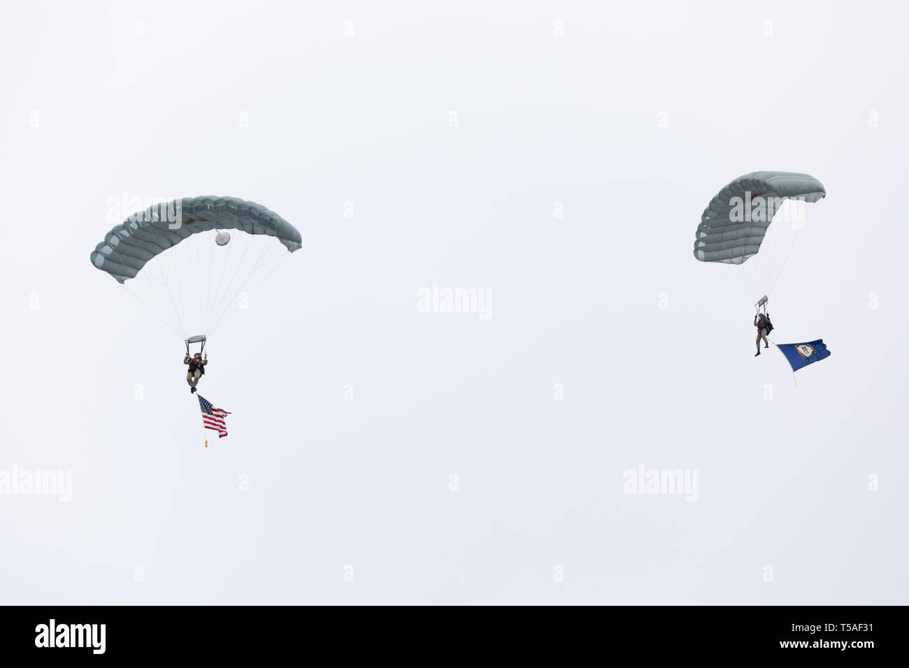 Halo jump hi-res stock photography and images - Alamy