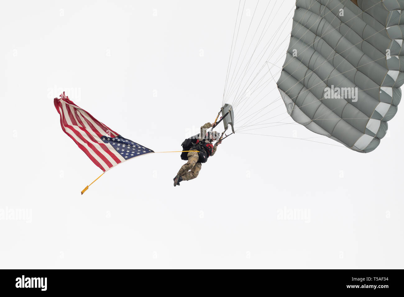 Halo jump hi-res stock photography and images - Alamy