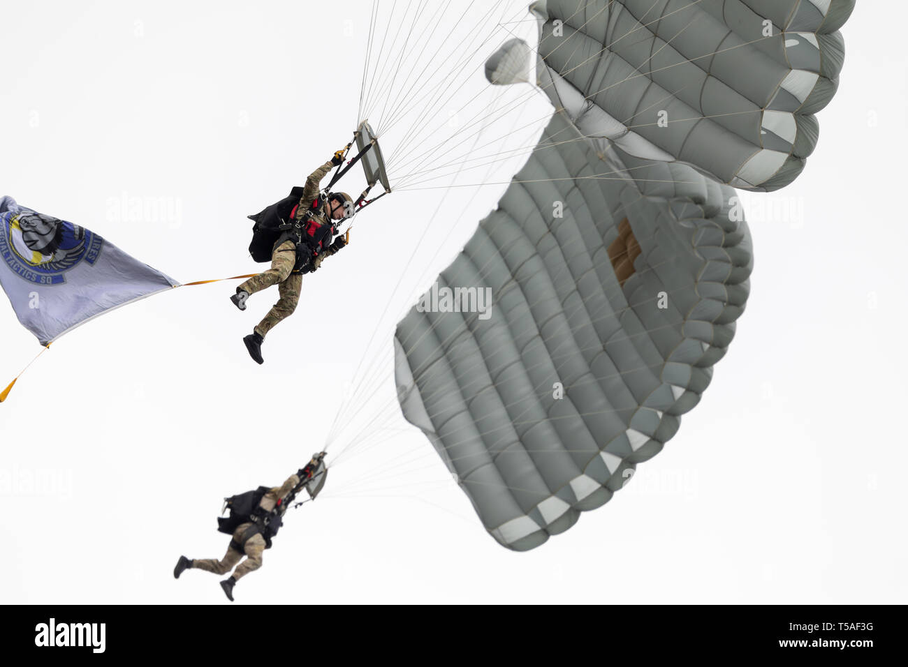 Halo jump hi-res stock photography and images - Alamy