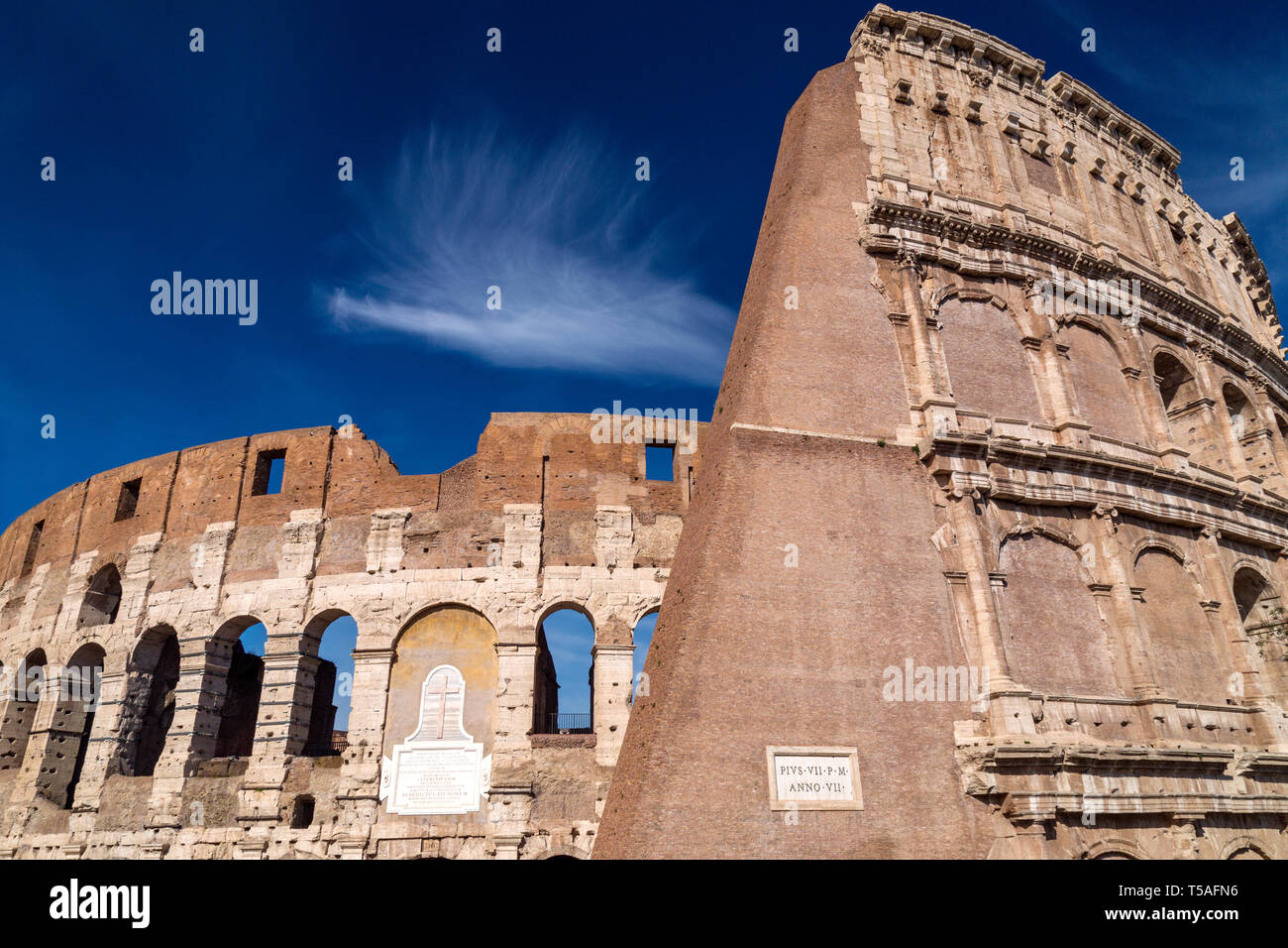 Coliseo roma hi-res stock photography and images - Alamy