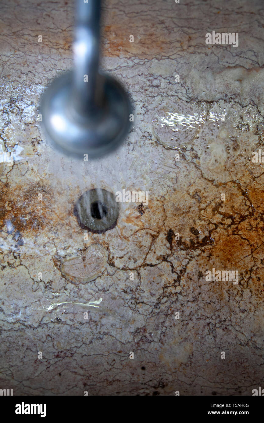 Drinking water basin hi-res stock photography and images - Alamy