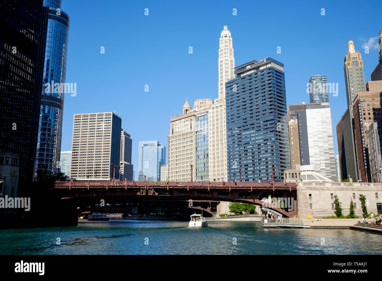 State Street Bridge Chicago Skyscrapers High Resolution Stock ...