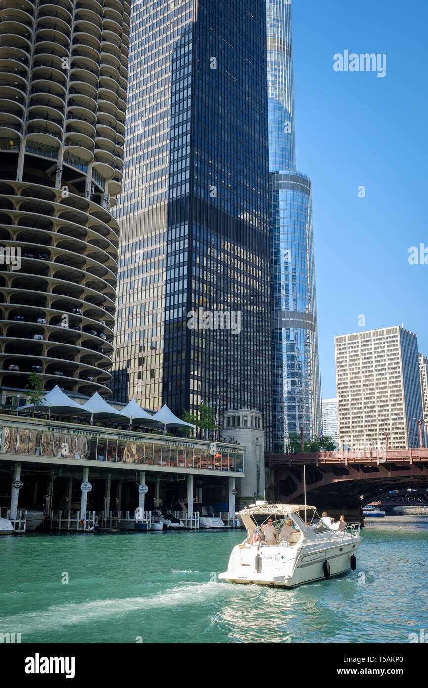 Chicago illinois marina city parking hi-res stock photography and ...