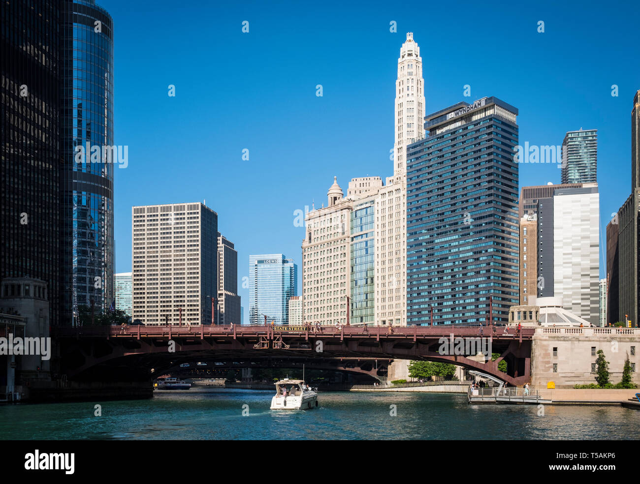 Yacht passing under State Street Bridge on Chicago River in the ...