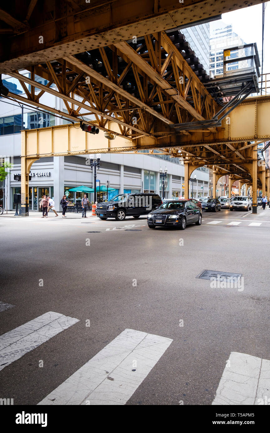 Busy streets under the Loop metro train at Downtown Chicago, USA Stock ...
