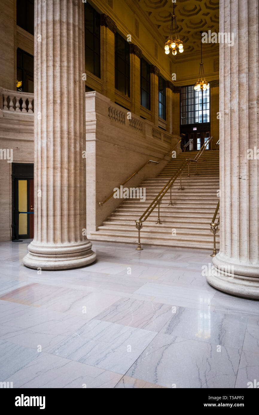Union Station grand hall at Downtown Chicago Stock Photo - Alamy
