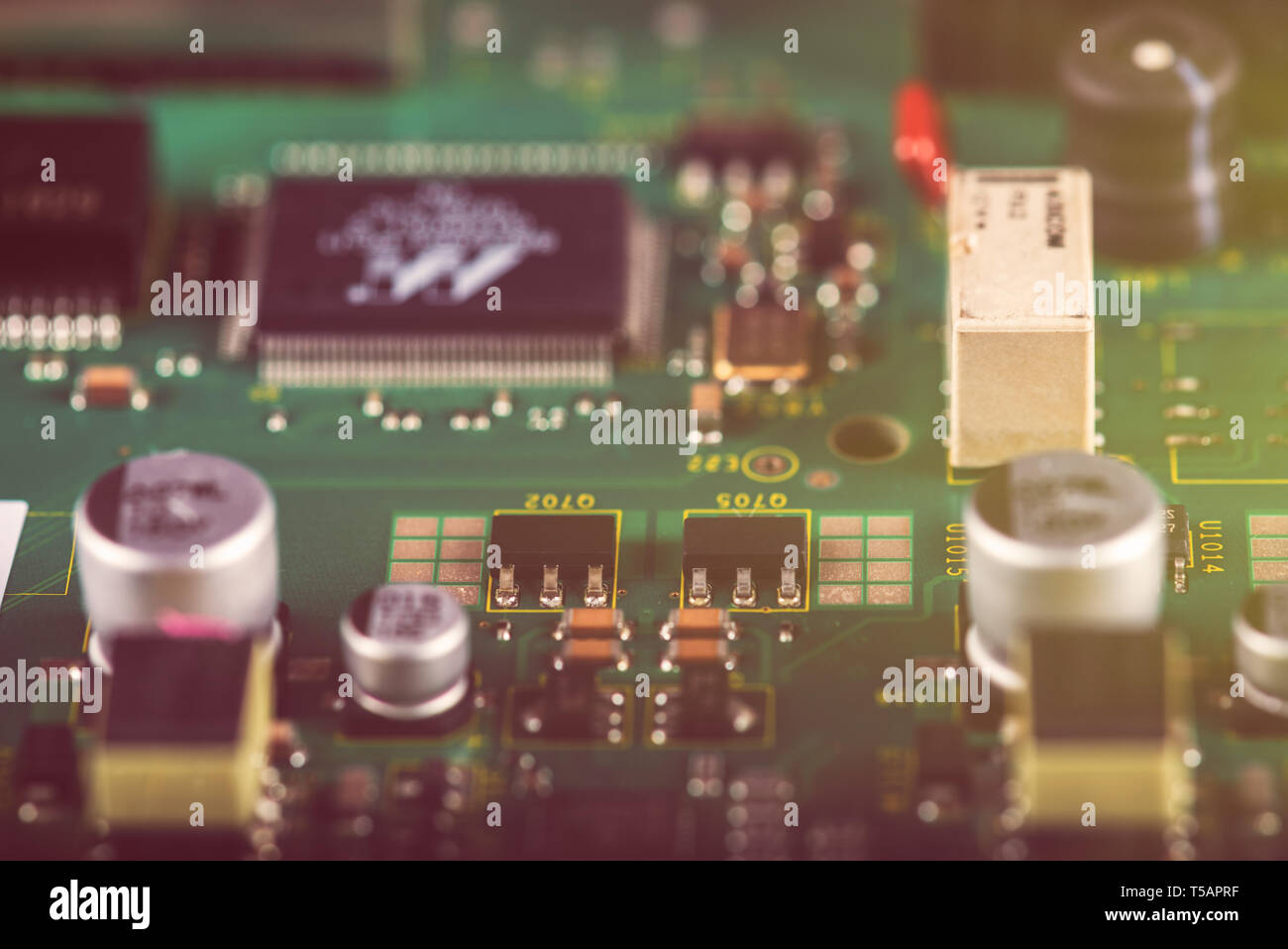 Electronic components on the PCB Stock Photo - Alamy