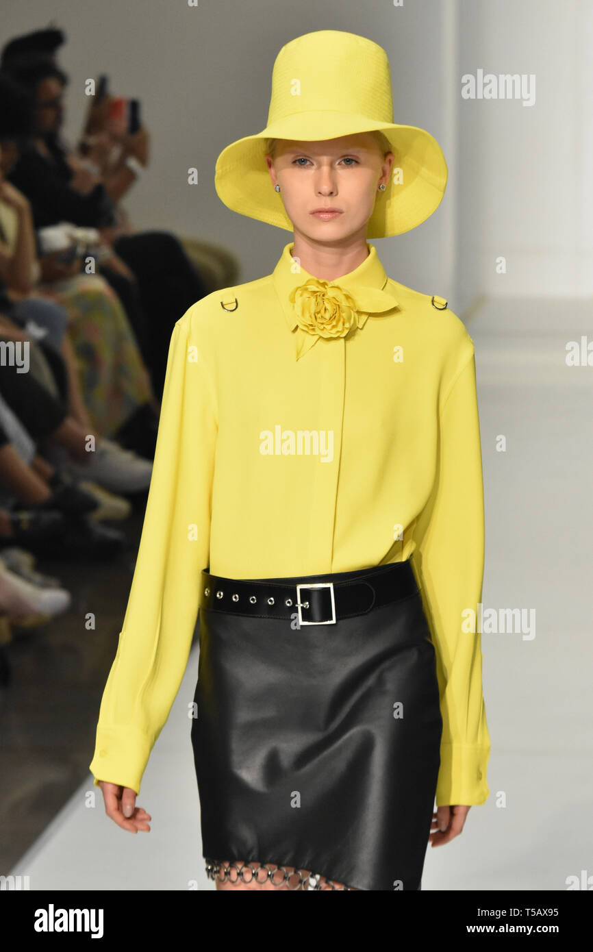 Sao Paulo, Brazil. 22nd Apr 2019. SPFW N47 - Parade of Reinaldo ...