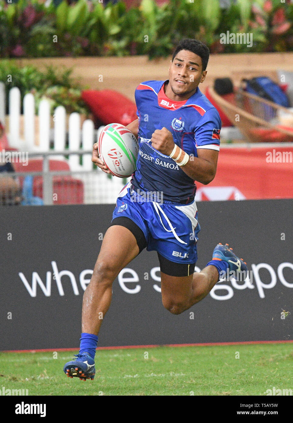 Singapore, Singapore. 14th Apr, 2019. Samoa's Paulo Scanlan scores a ...
