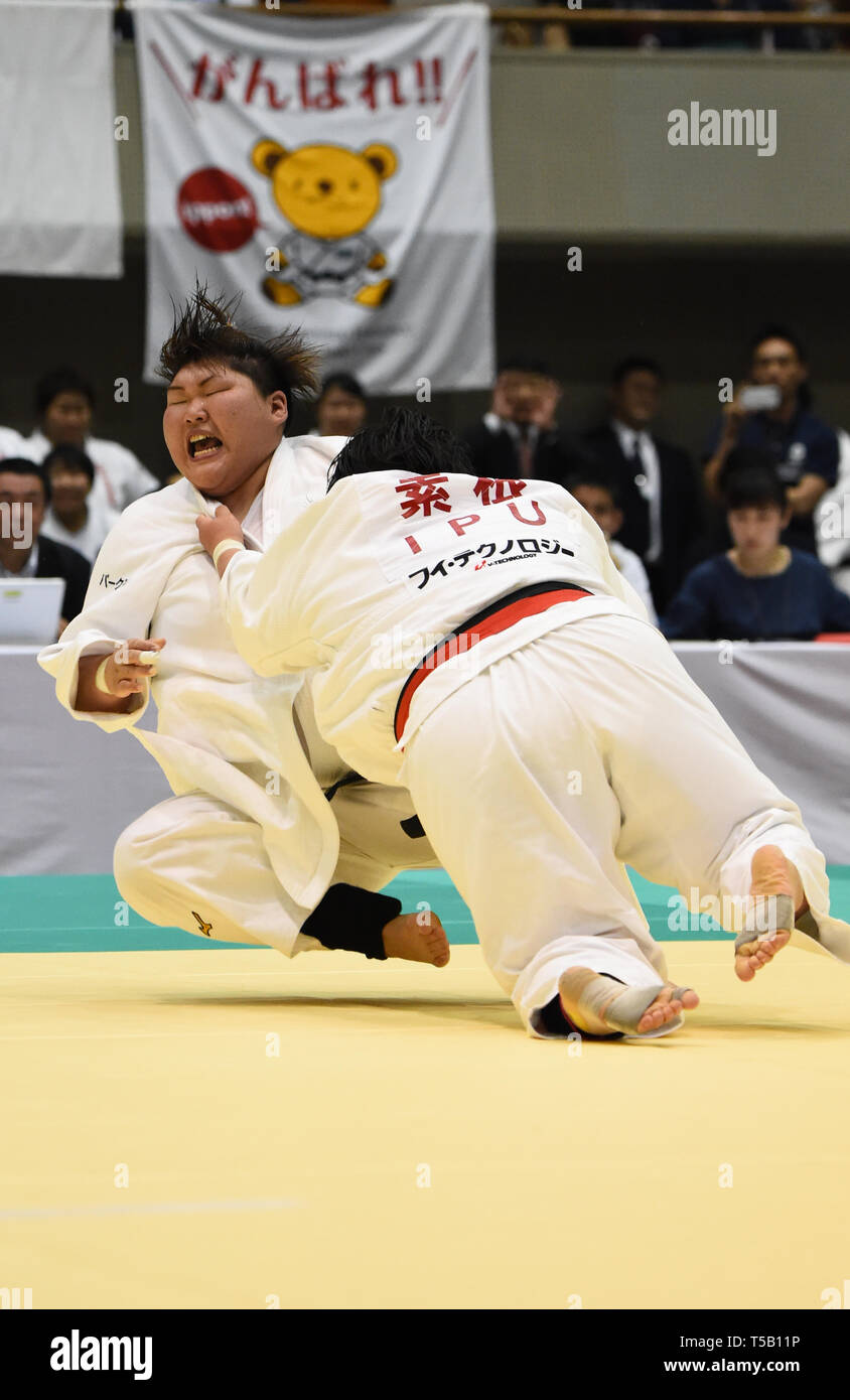 Akira Sone, right, and Sarah Asahina during the 2019 Empress Cup All ...