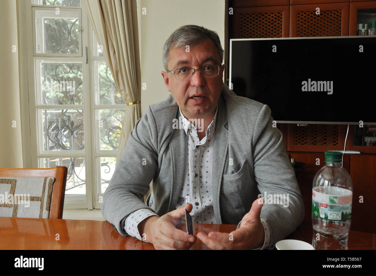 Kiev, Ukraine. 18th Apr, 2019. Analyst Oleksandr Sushko speaks during ...