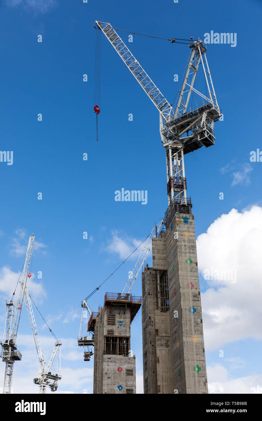 Kings cross development cranes hi-res stock photography and images - Alamy