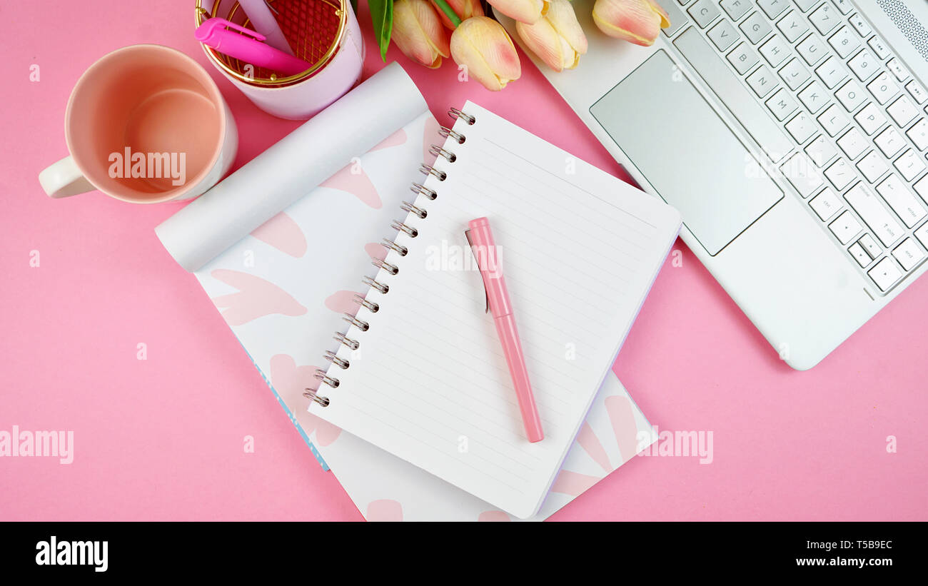 Cluttered desk overhead hi-res stock photography and images - Alamy