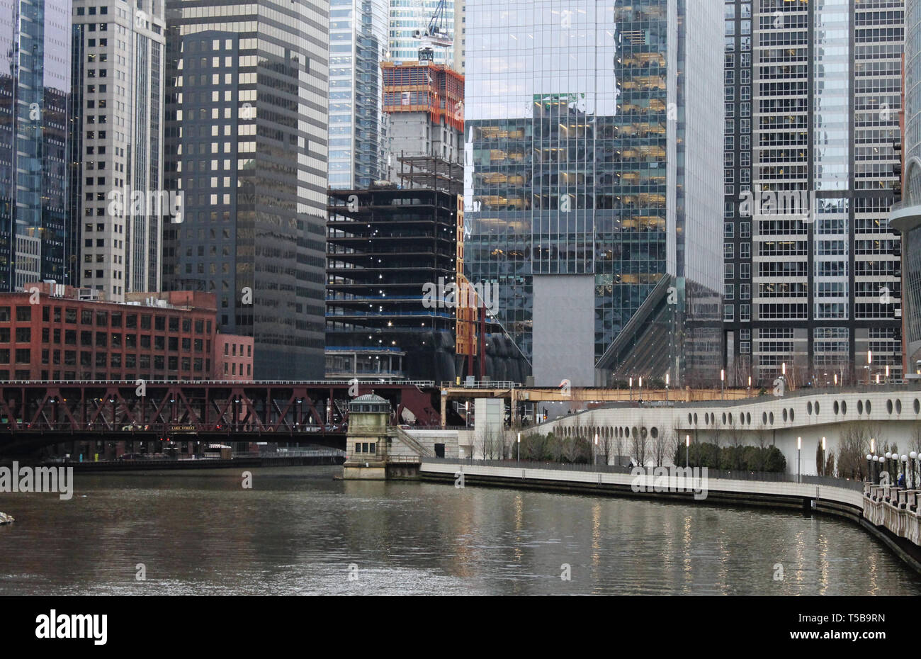Buildings along the Chicago River at Wolf Point in the Loop, Chicago ...