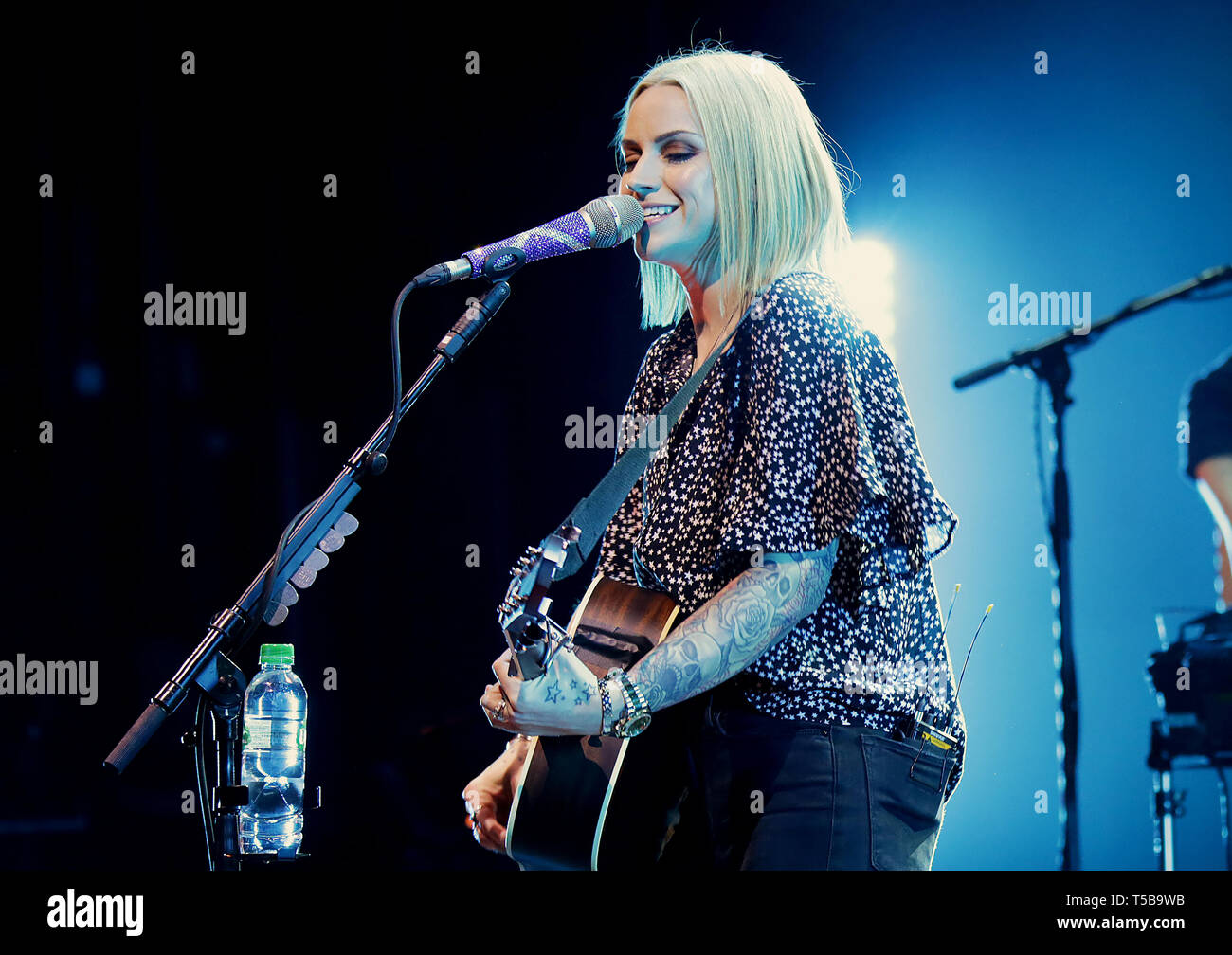 Amy macdonald singer 2019 hi-res stock photography and images - Alamy