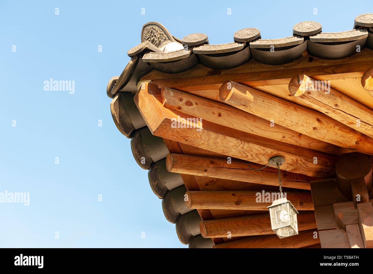Korean roof tile hi-res stock photography and images - Alamy