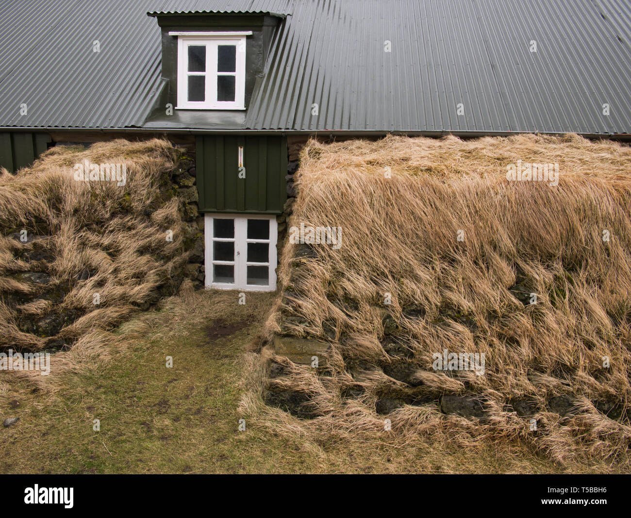 Peat house hi-res stock photography and images - Alamy