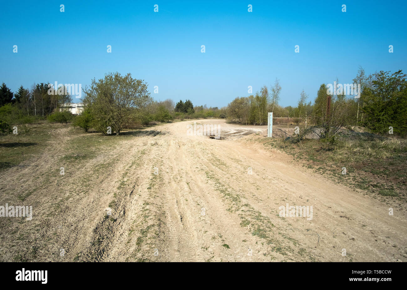 Dusty road uk hi-res stock photography and images - Alamy Dusty road uk hi-res stock photography and images - Alamy