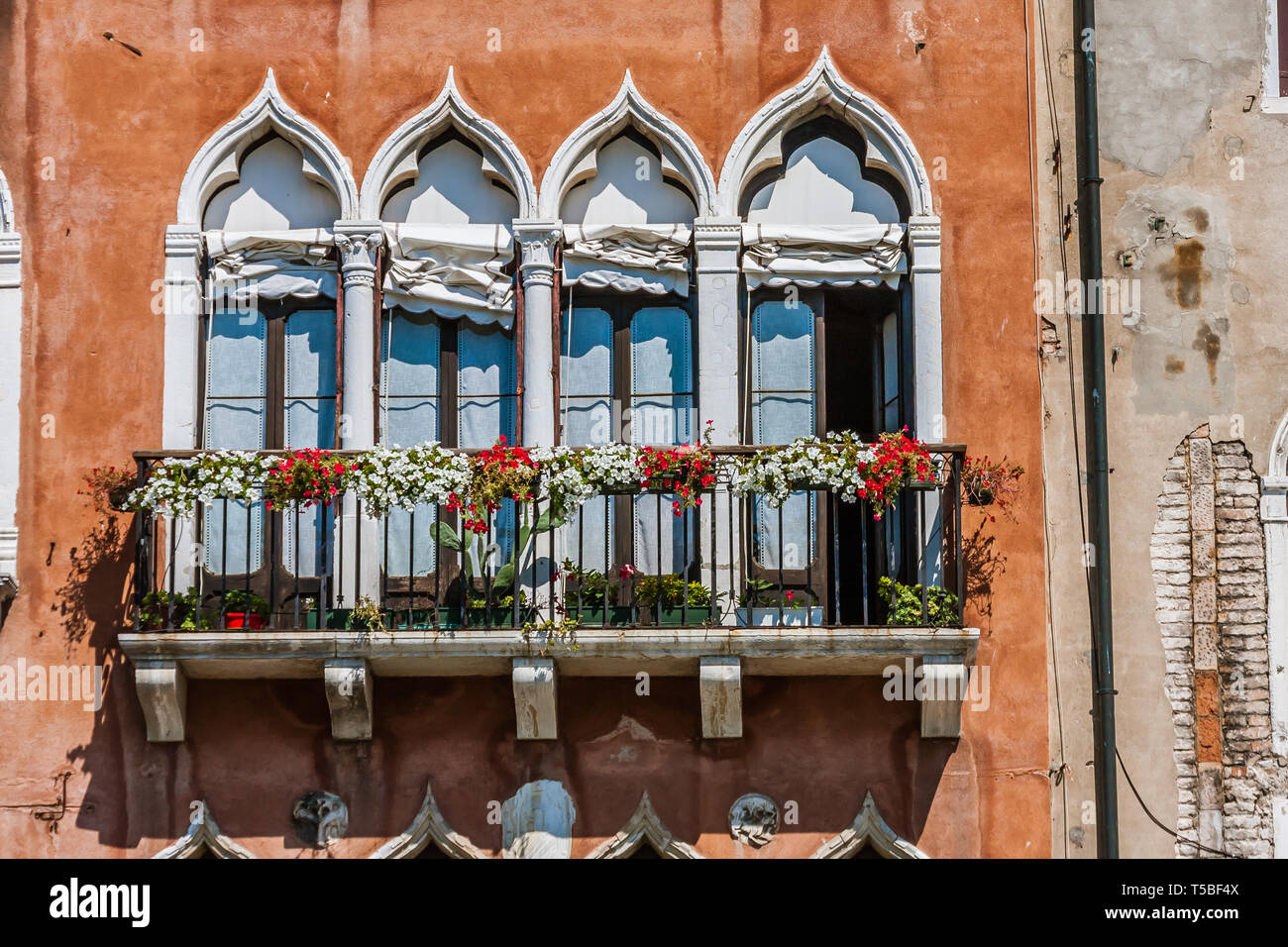 Venetian balcony hi-res stock photography and images - Alamy