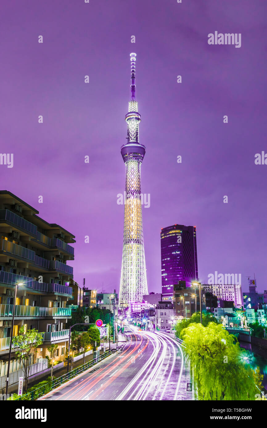 Free standing structure hi-res stock photography and images - Alamy