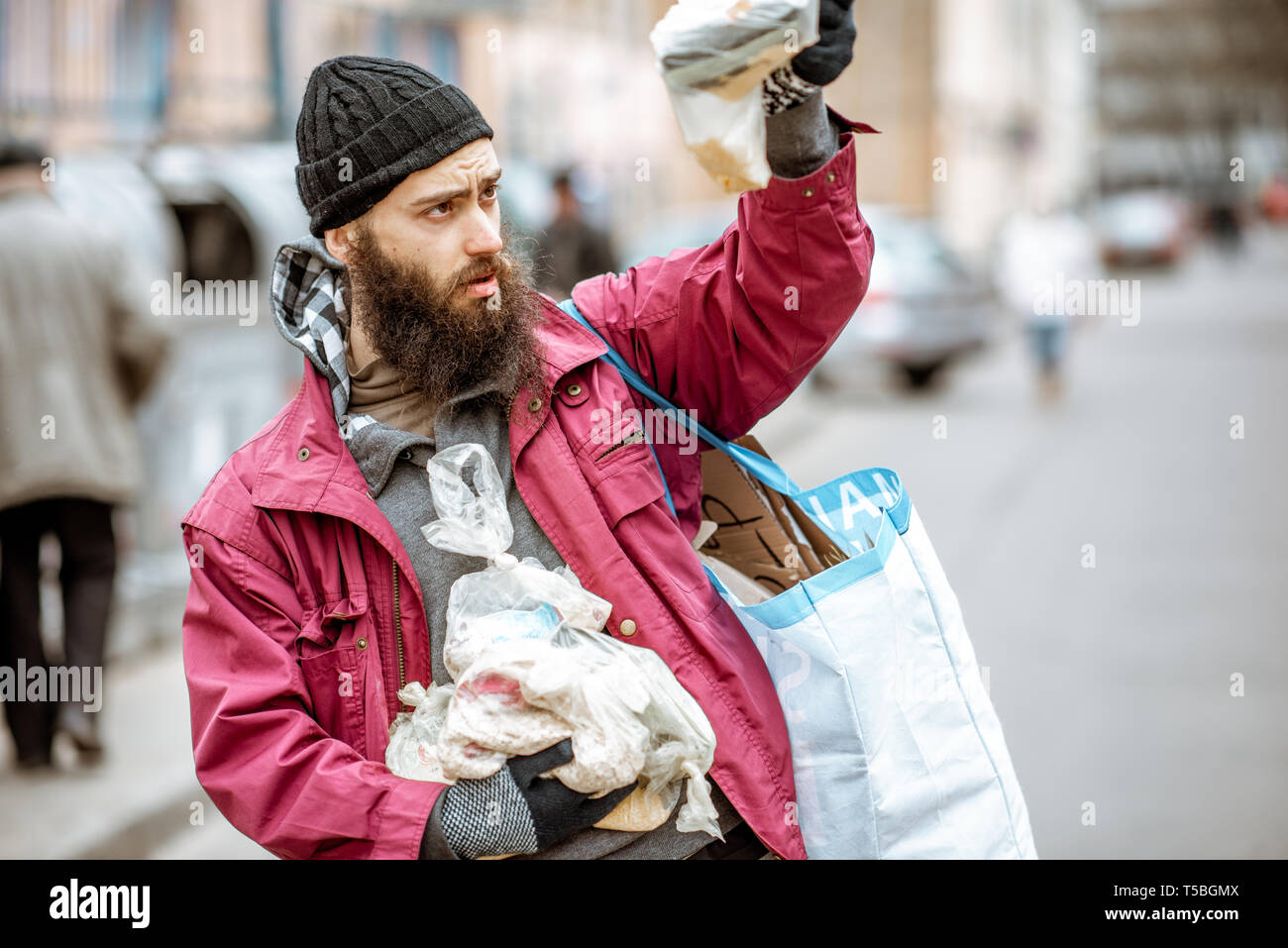 Portrait dirty homeless man in hi-res stock photography and images - Alamy