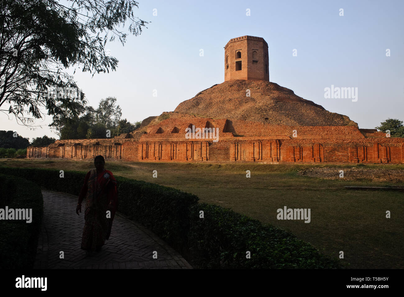 Chaukhandi stupa sarnath uttar pradesh hi-res stock photography and ...