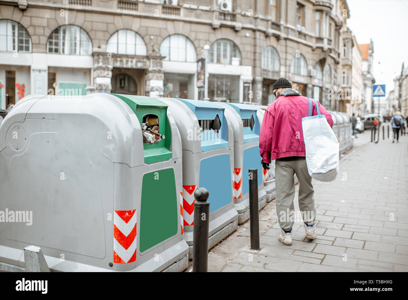 Homeless trash hi-res stock photography and images - Alamy