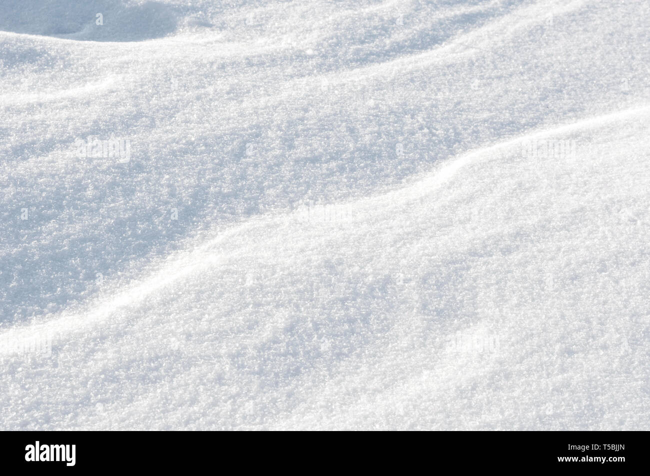Winter snow background - white irregular shapes Stock Photo - Alamy
