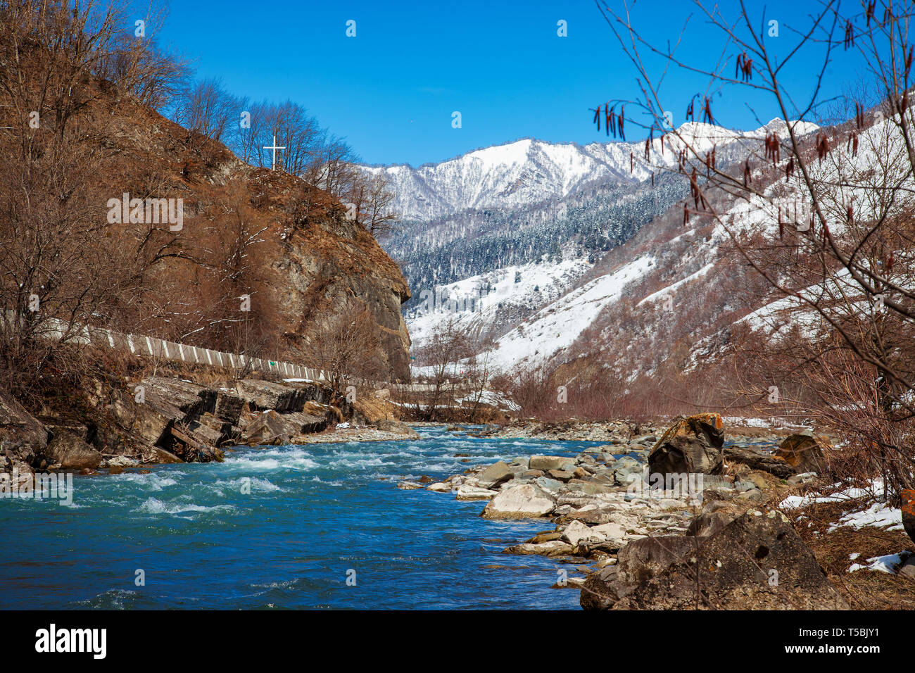 Spring river view hi-res stock photography and images - Alamy