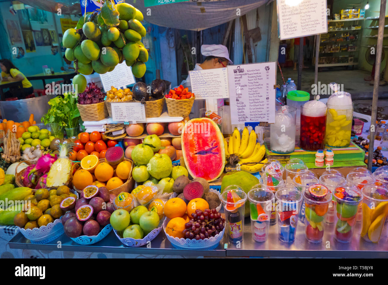 Smoothie stall hi-res stock photography and images - Alamy
