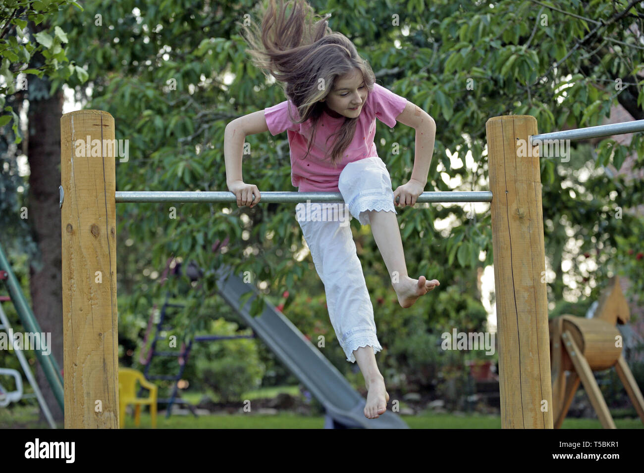 Turnen Barfuss High Resolution Stock Photography and Images - Alamy