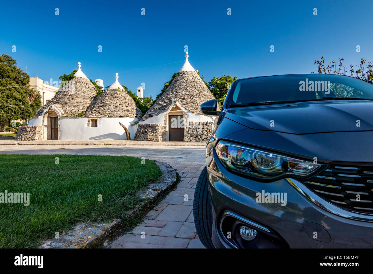 Morning photo of typical Italian Truli near Alberobello in Puglia ...