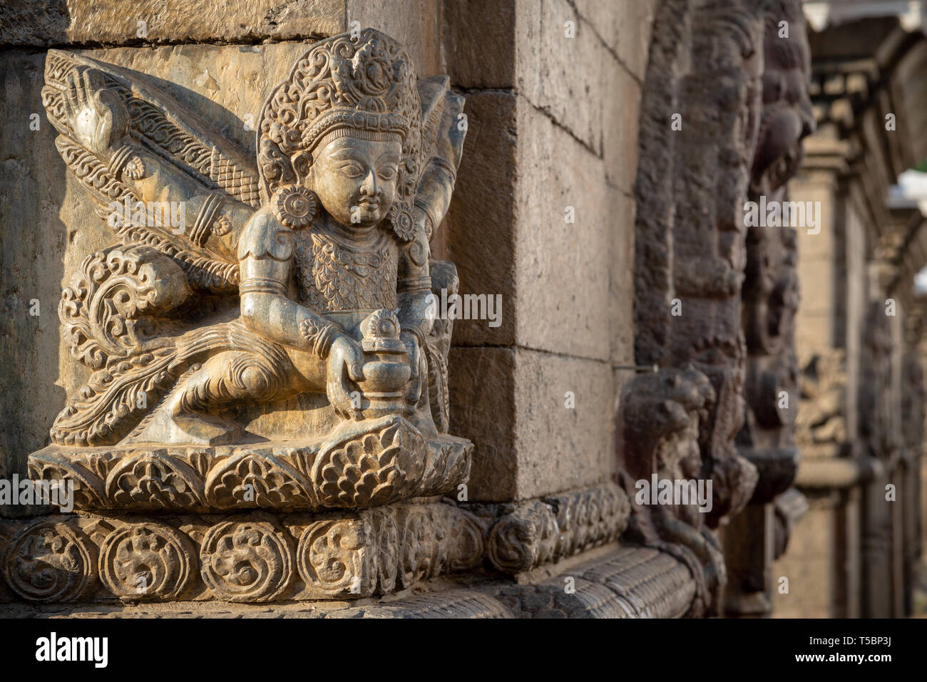 Temples shiva lingam hi-res stock photography and images - Alamy
