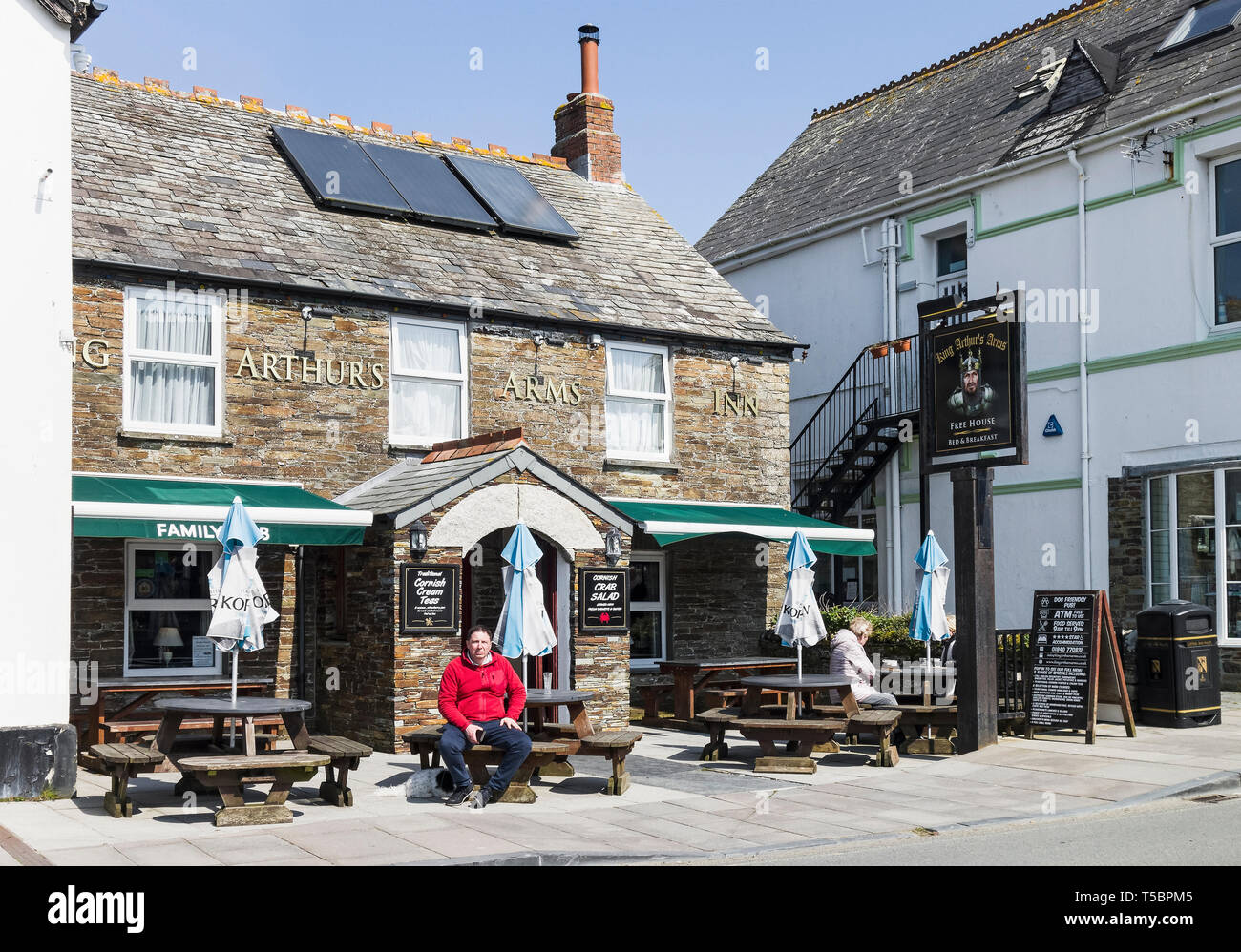 King Arthur's Arms Inn at Tintagel, Cornwall, UK Stock Photo - Alamy