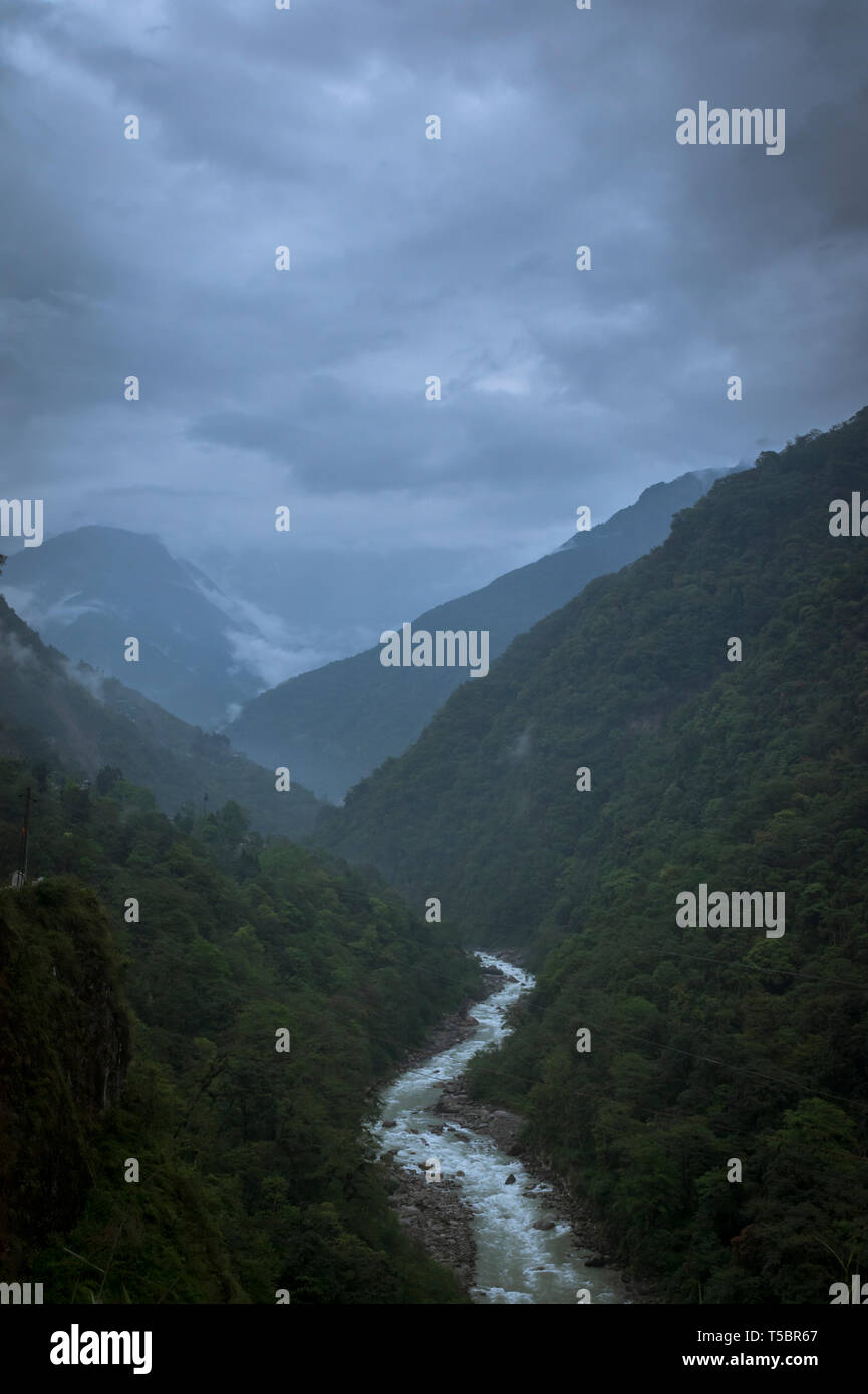 Flowing river sikkim india hi-res stock photography and images - Alamy
