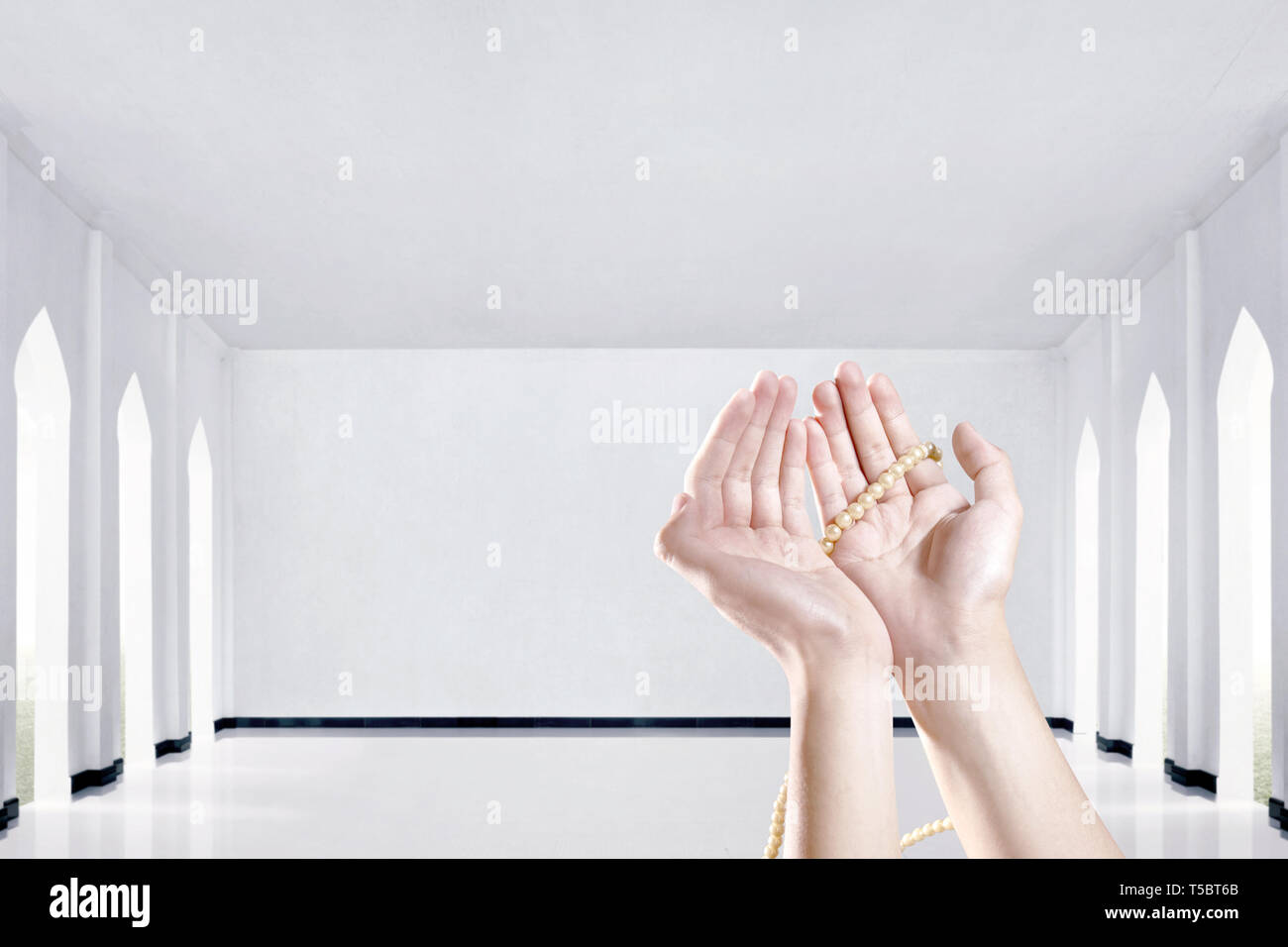 Muslim praying hands hi-res stock photography and images - Alamy