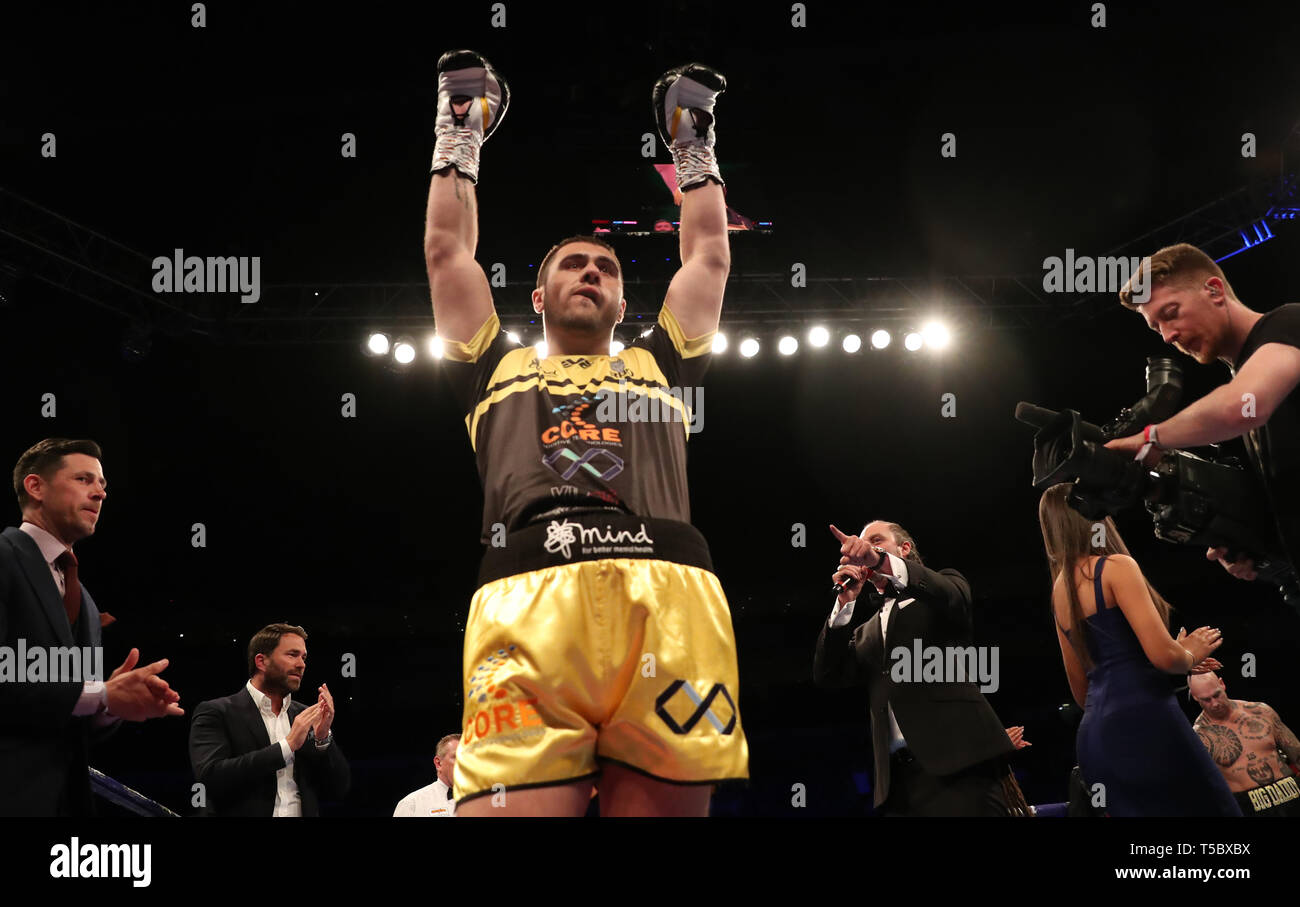 David Allen prior to his fight against Lucas Browne (right) in the ...