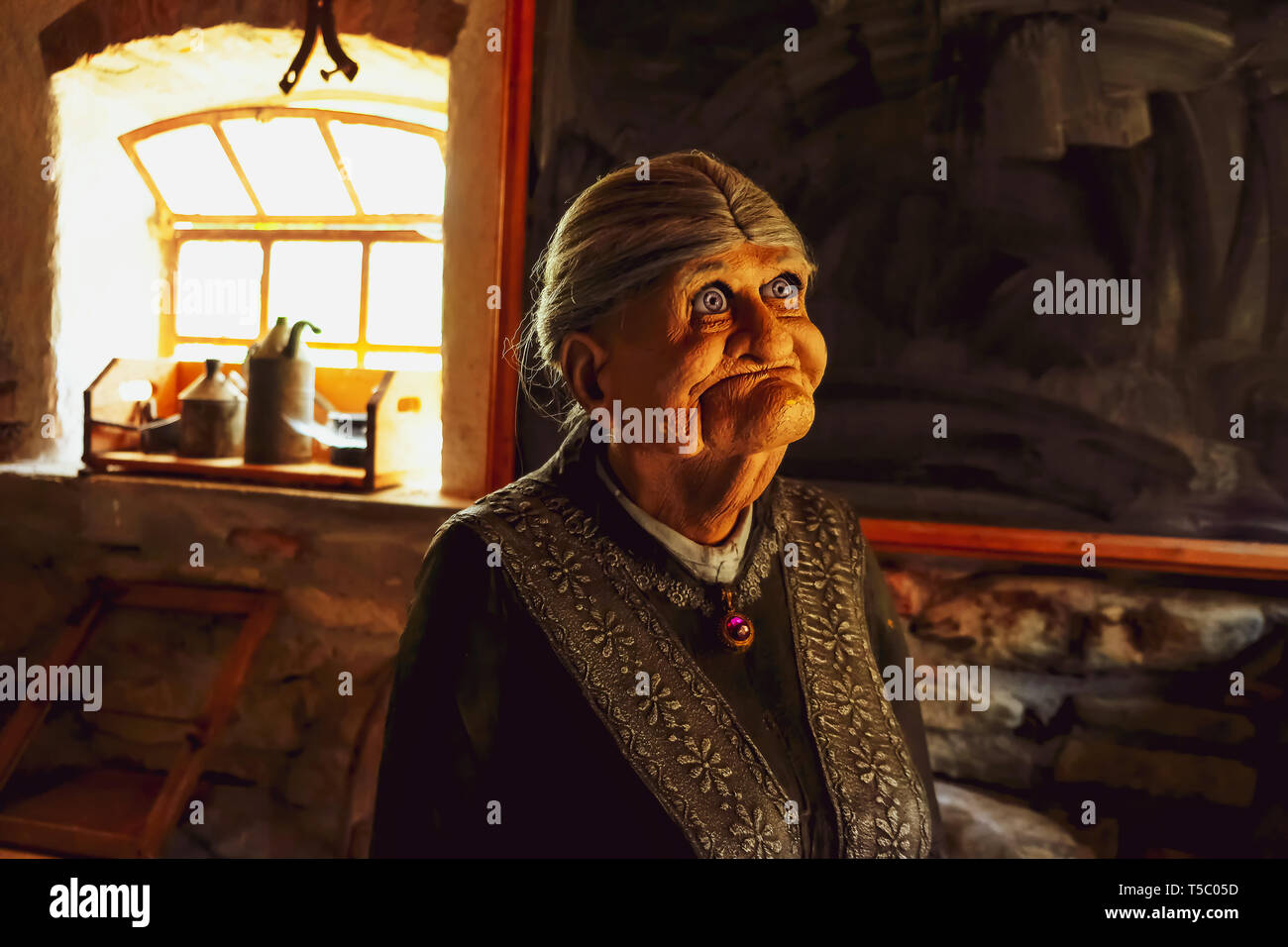 Old puppet hi-res stock photography and images - Alamy