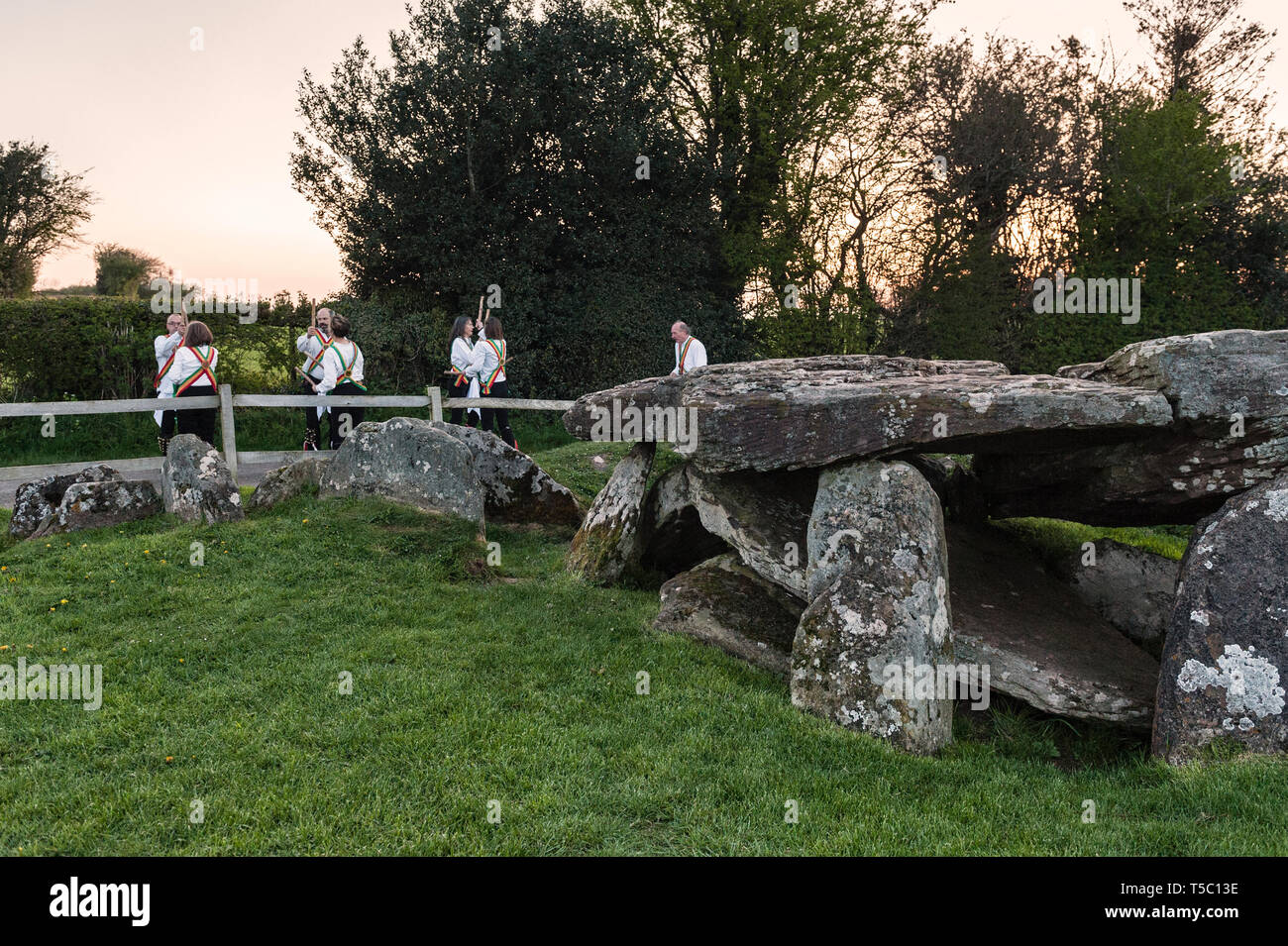 Arthurs stone dorstone herefordshire neolithic hi-res stock photography ...
