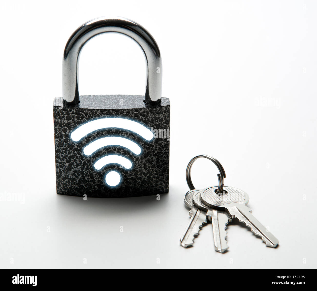 Wi fi padlock hi-res stock photography and images - Alamy