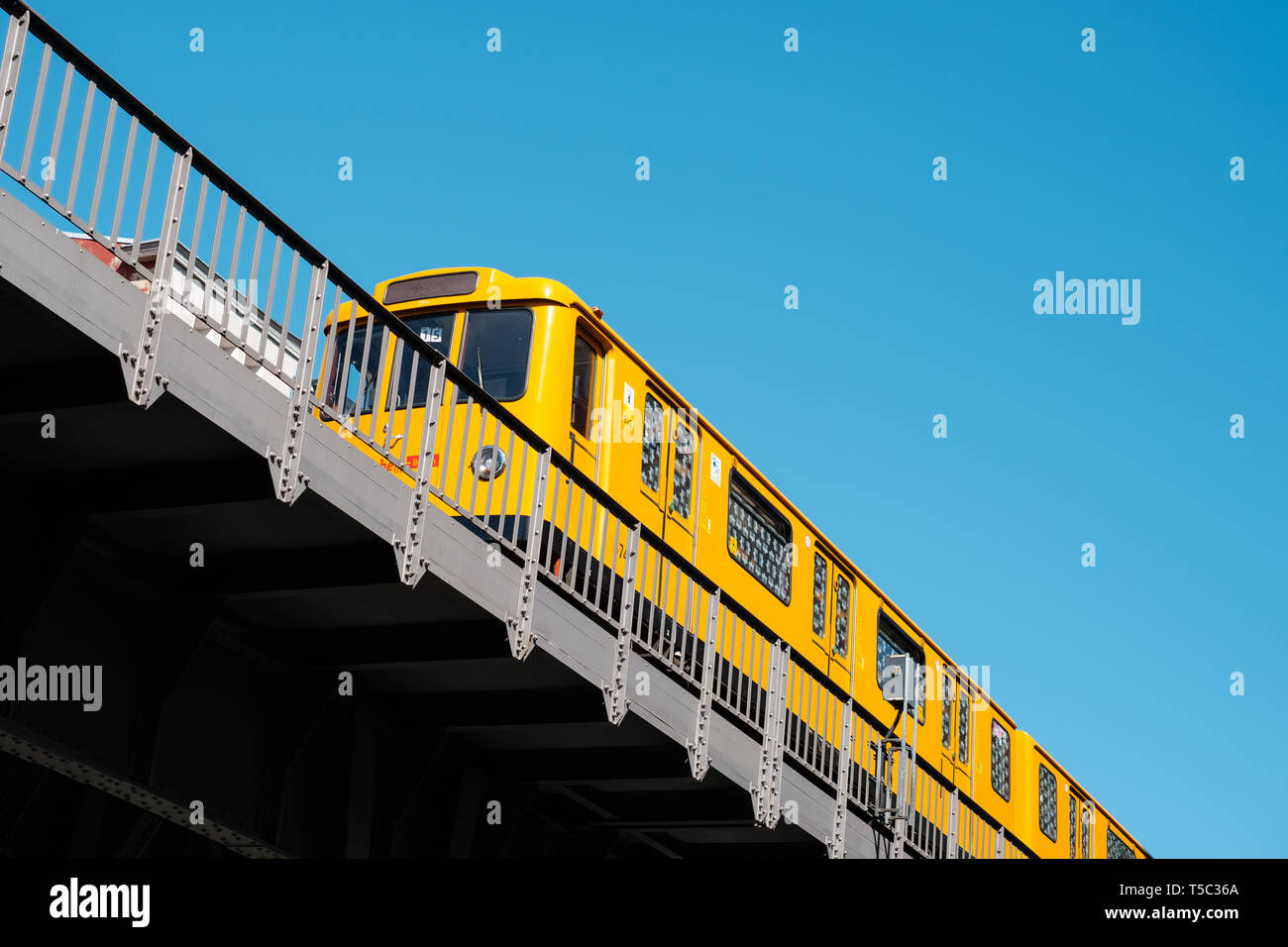 U bahn track hi-res stock photography and images - Alamy