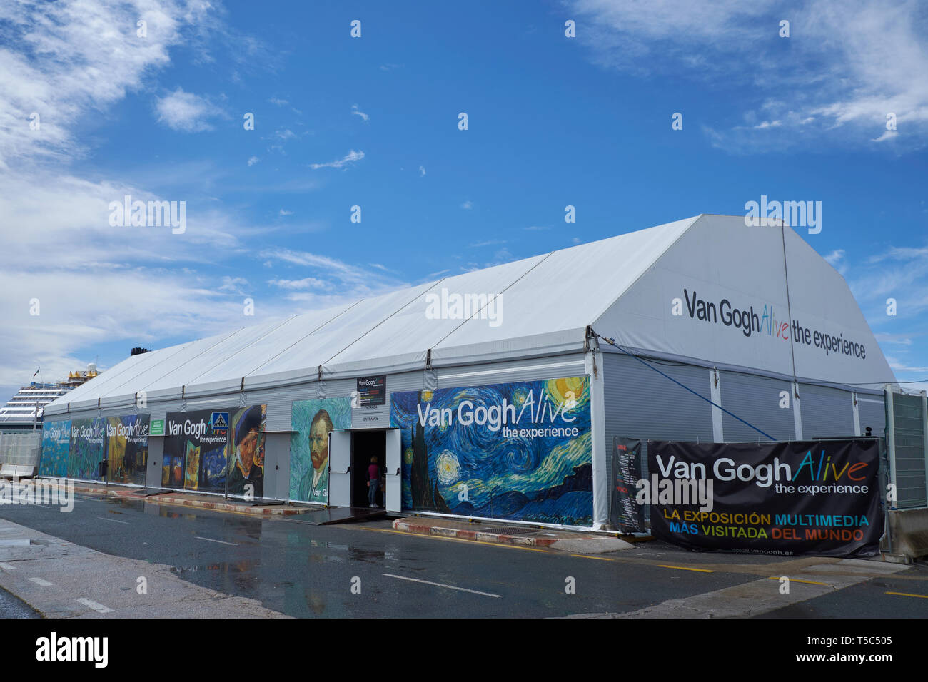 Van Gogh Alive. Itinerant multimedia exhibition. Port of Málaga ...