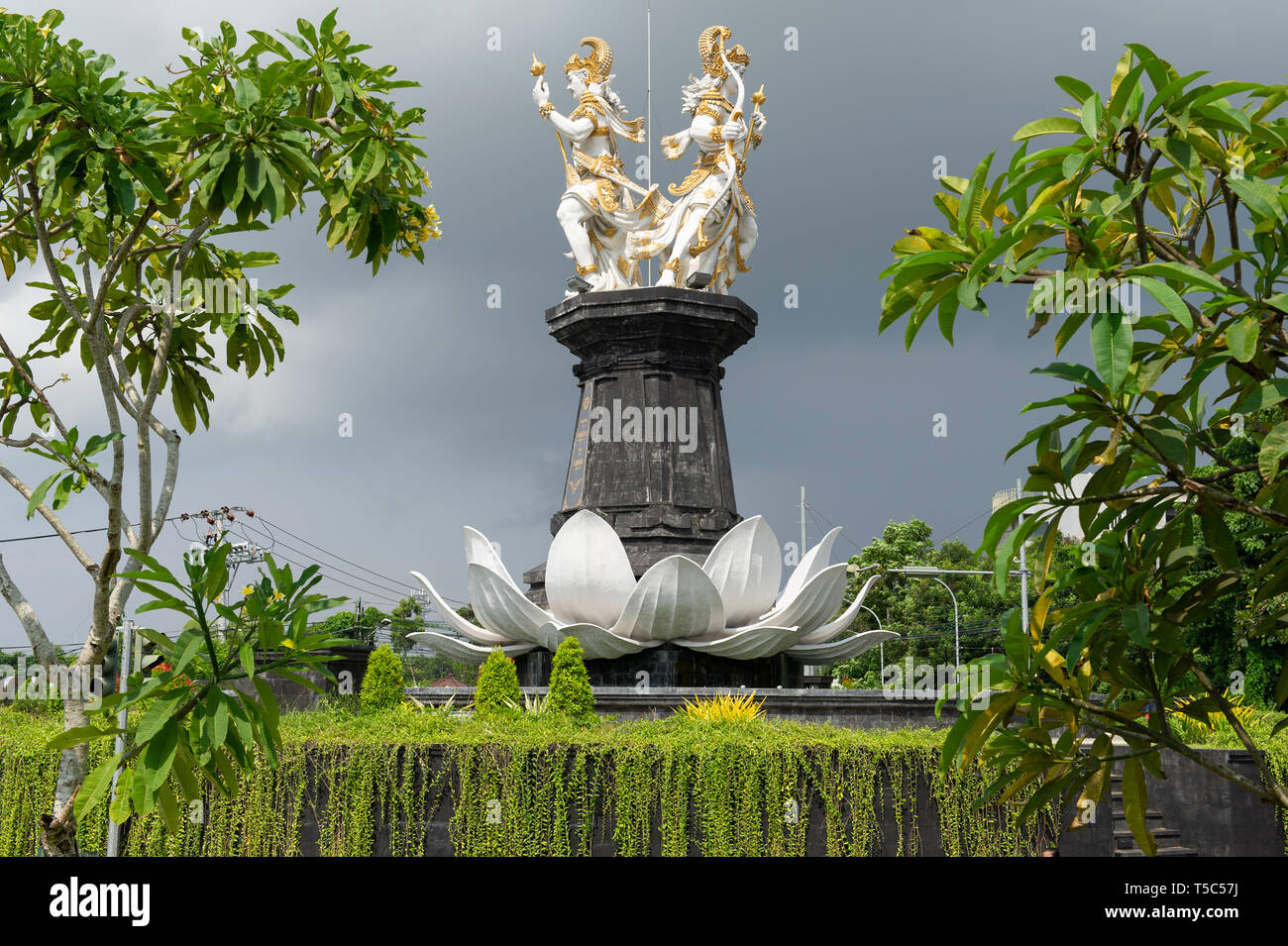 Many roundabouts hi-res stock photography and images - Alamy