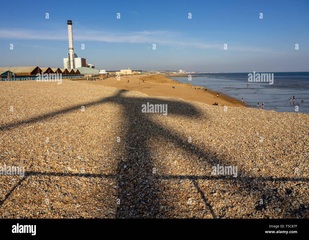 Shadow over building hi-res stock photography and images - Alamy