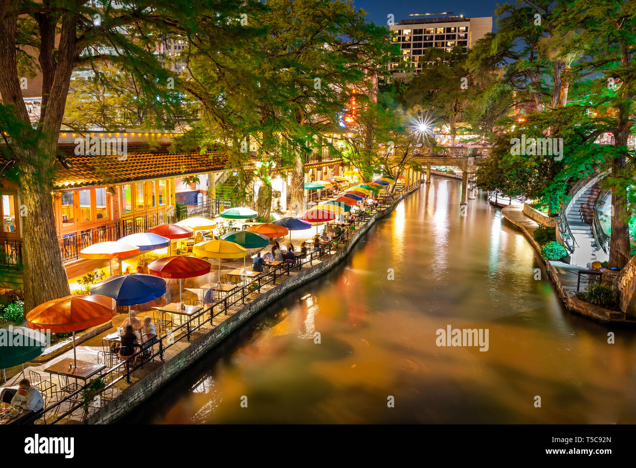 San antonio riverwalk bridge hi-res stock photography and images - Alamy