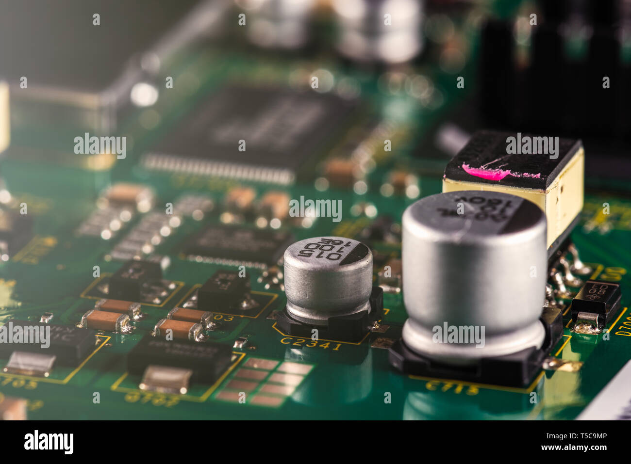 Electronic components on the PCB Stock Photo - Alamy