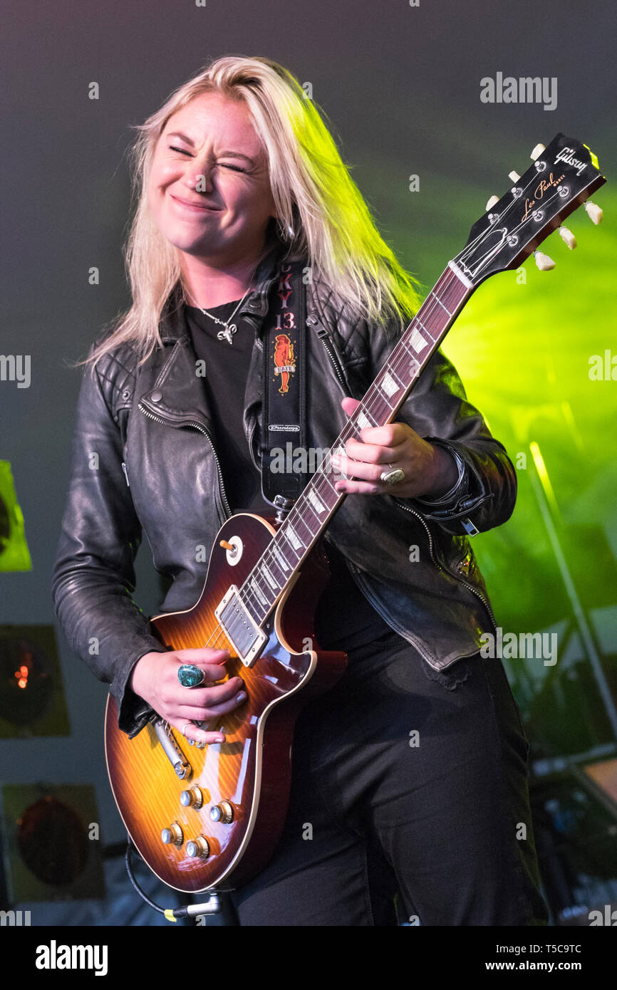Joanne shaw taylor musician hi-res stock photography and images - Alamy