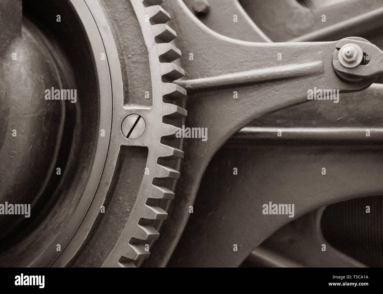 Old cog hi-res stock photography and images - Alamy